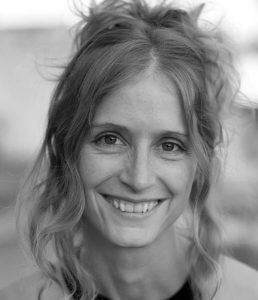 Anne Devries – Anne Devries