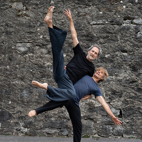 Contactimprovisation mit Thomas Mettler – Anne Devries